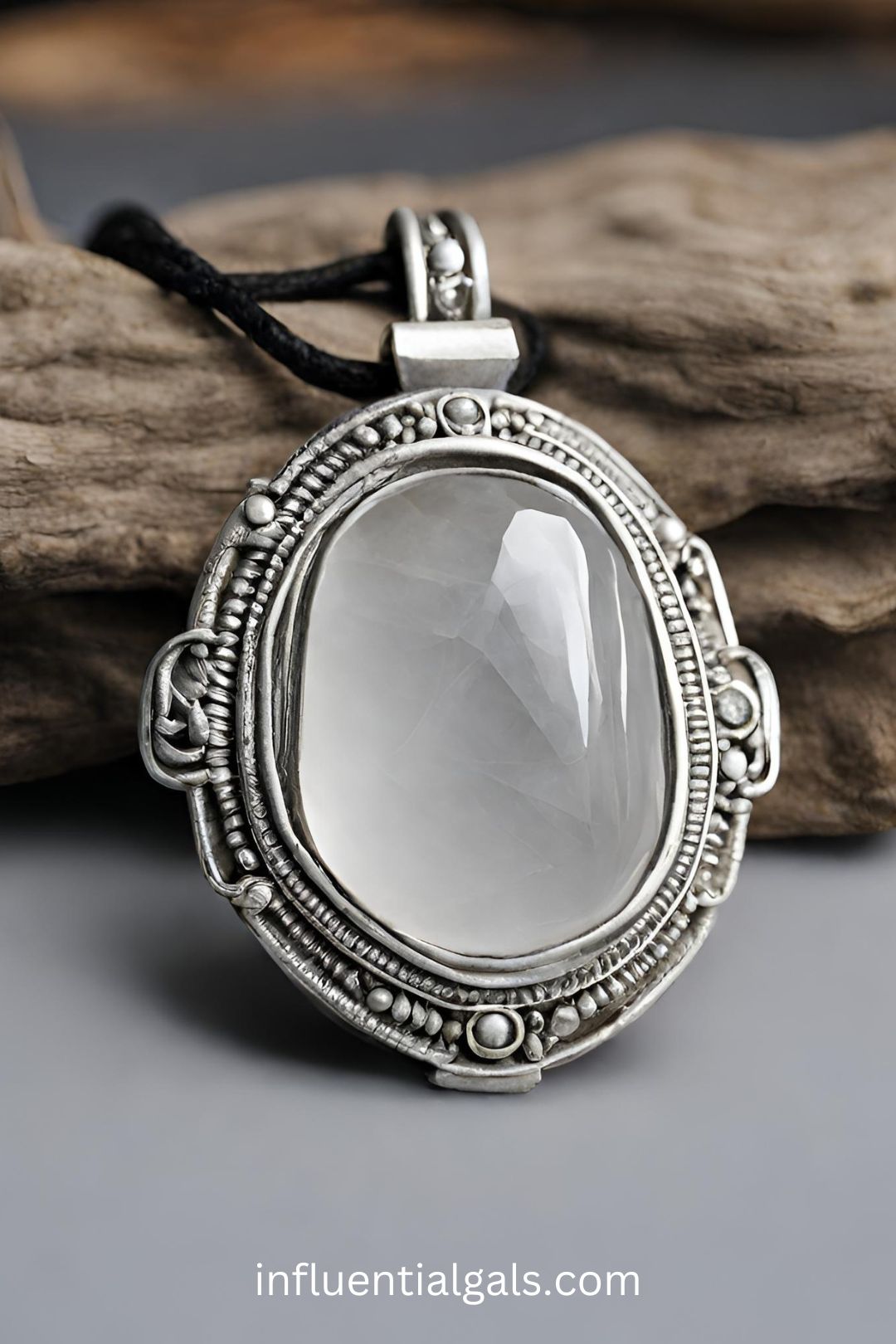 White Quartz Crystal - It's Properties and Meaning