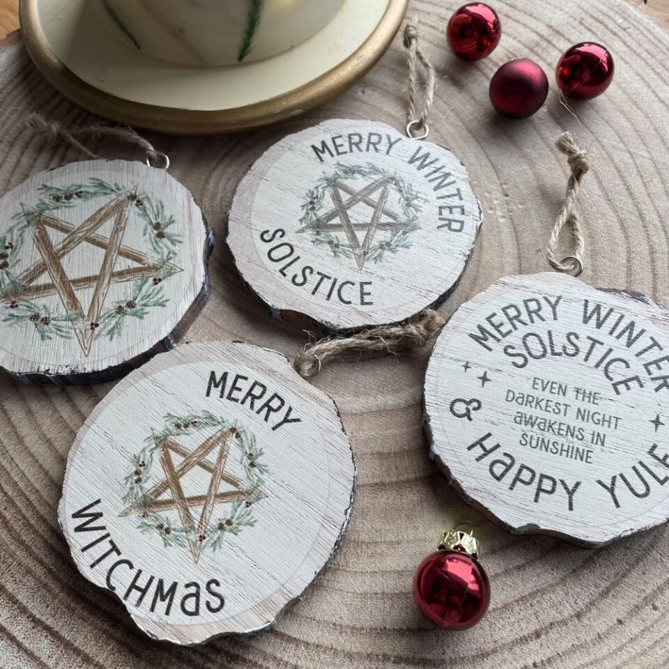 13 Yule Decorations for a Traditional Witchy Home