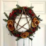 13 Yule Decorations for a Traditional Witchy Home